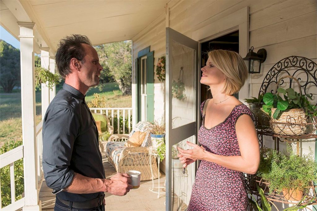 Season premiere review: 'Justified' - 'Fate's Right Hand': Fly, Dewey Crowe