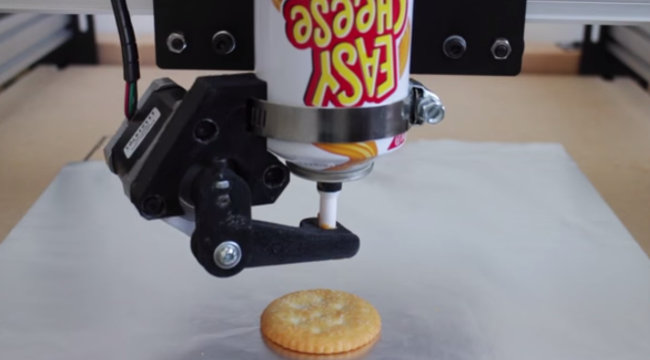 Watch A 3D Printer Try To Build With Easy Cheese | UPROXX