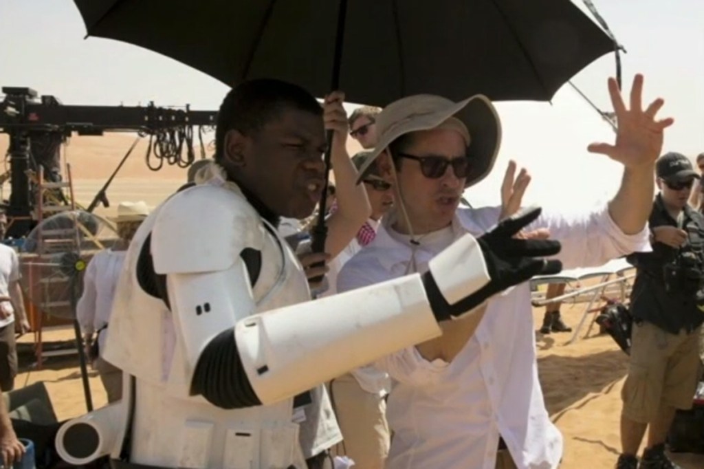 13 behind-the-scenes photos from 'Star Wars: The Force Awakens'