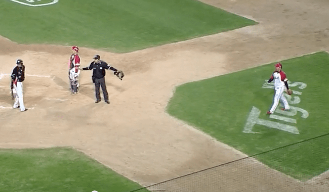 This Baseball Team’s Extreme Shift Is Completely Ridiculous And Illegal ...