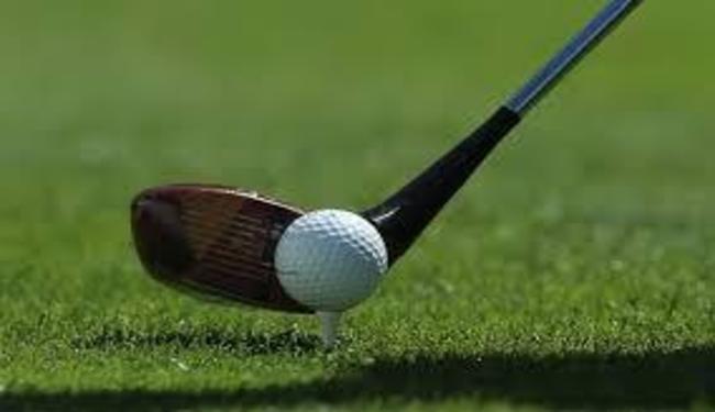 Watch This Guy Pull Off Some Pretty Sick Golf Trick Shots