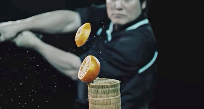 VIDEO: Robot Out Slices Master Swordsman