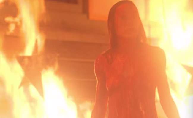 Watch This Real Genius Set Fire To Herself While Sitting On The Toilet