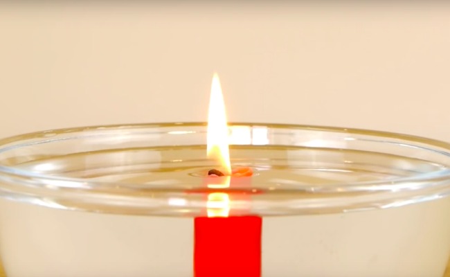 This Underwater Candle Experiment Is Your Awesome New Party Trick