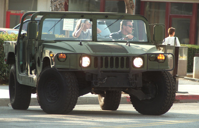 Commando 30th Anniversary Retrospective: Schwarzenegger's Best ...