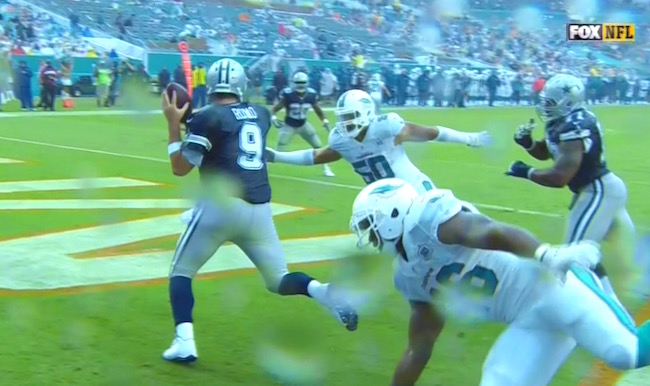 Tony Romo Somehow Avoided A Safety With A Left-Handed Pass