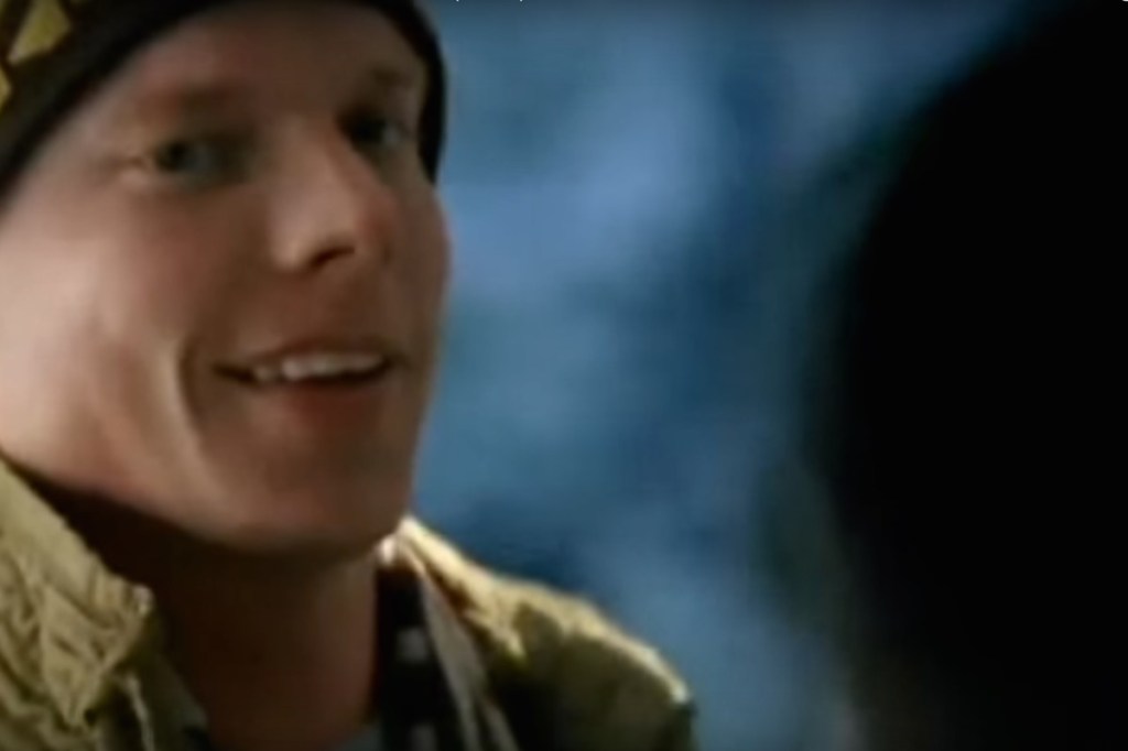 10 Reasons The Incestuous Folgers Commercial Is Our Modern Christmas