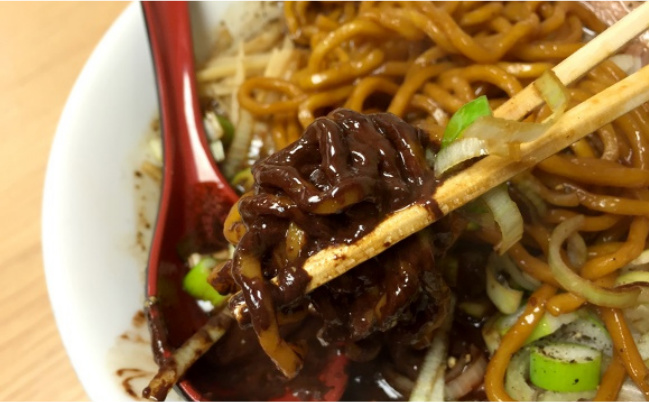 A Japanese Restaurant Is Serving Chocolate Ramen For Valentine's Day