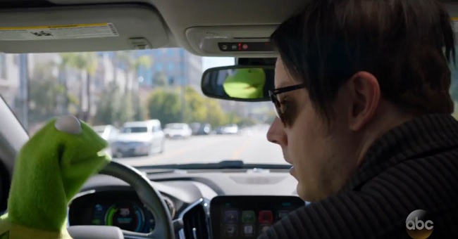 Jack White, Kermit Sing 'Fell In Love With A Girl' On 'The Muppets'