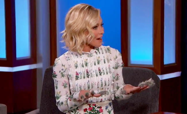Kelly Ripa Is Dealing With Bathroom Issues By Rocking 'Furry Nails'