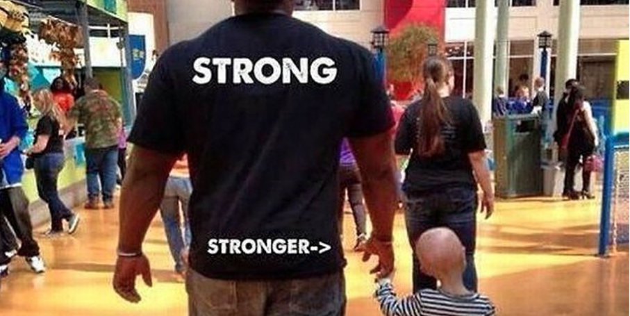 A Powerlifter And A Little Girl Form An Unlikely Friendship