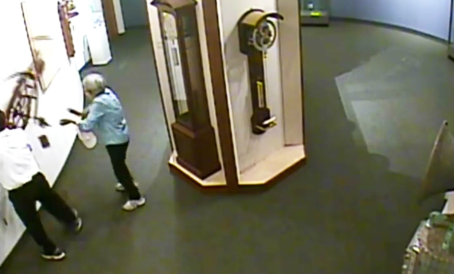 Watch This Genius Destroy A Rare Clock By Not Following Museum Rules