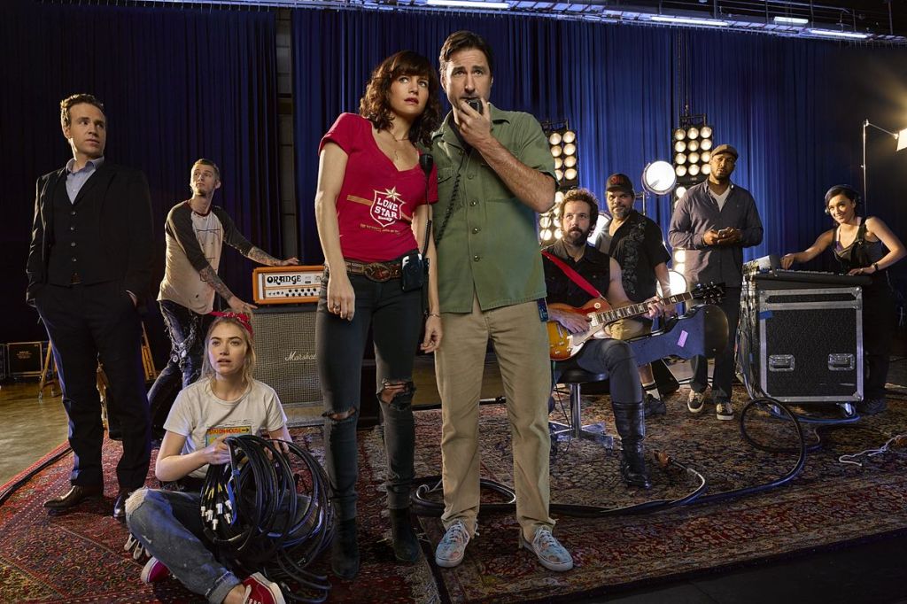 Review: Can Cameron Crowe recapture 'Almost Famous' magic with 'Roadies'?