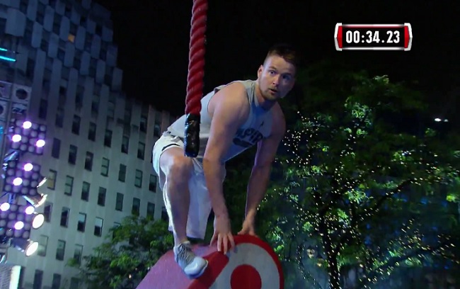 One-Legged Pro Wrestler Zach Gowen Killed It On American Ninja Warrior