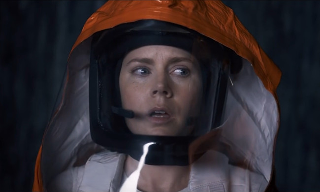 'Arrival' Sees Amy Adams Greet Aliens In Its First Teaser