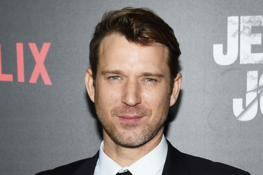 'Arrow' hits a bullseye, casts Wil Traval as Human Target