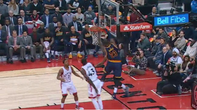 LeBron James Grabbed This Lob With One Hand And Finish An Alley-Oop