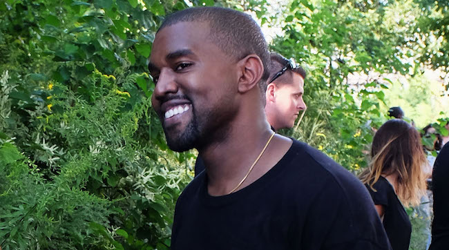 [WATCH] Kanye Stunting And Smiling For The Paparazzi Has Fans Happy