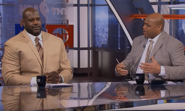 Ernie Johnson Was Bored During Shaq And Charles Barkley's Latest Fight