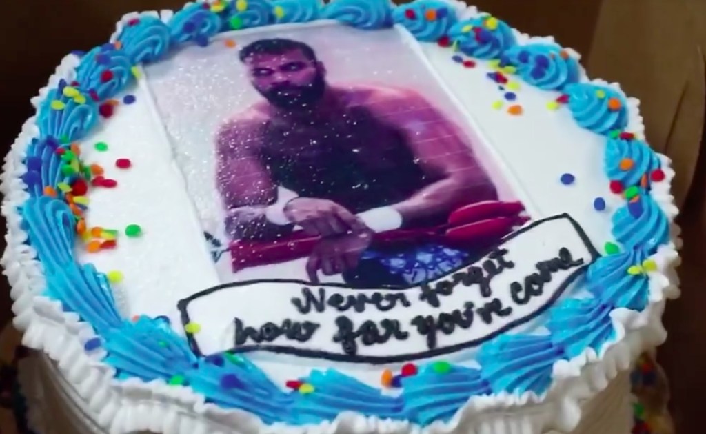 Watch Jinder Mahal Get A Rousing Ovation From His Friends