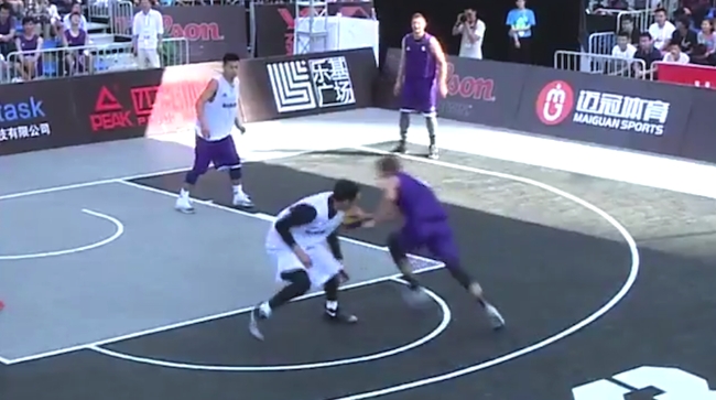 This Between-The-Legs Shammgod Is The Best Move You'll See All Year