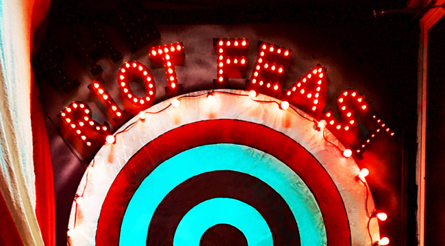 Riot Feast Is The World's First Music Festival Pop-Up Restaurant