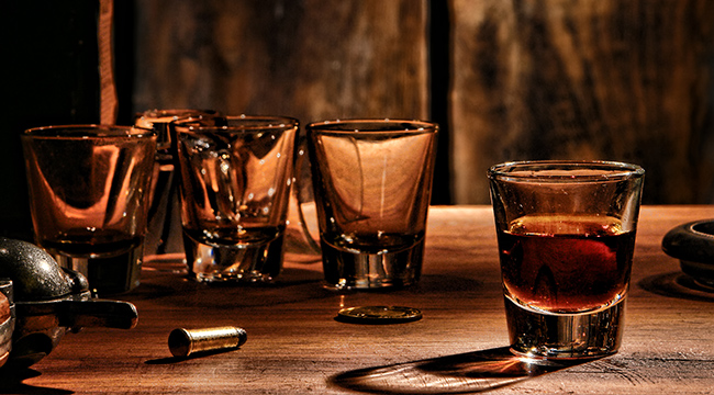 A Beginner's Guide To 10 Beloved American Whiskies