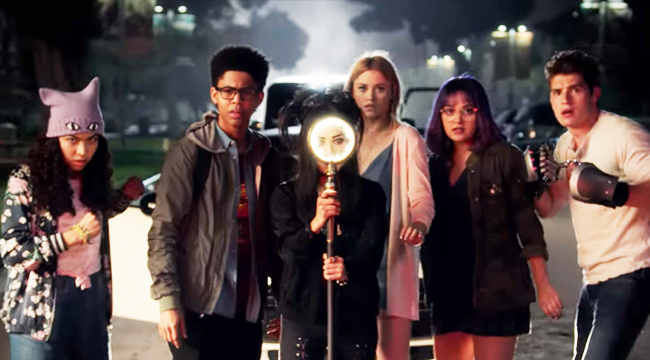 [WATCH] Marvel's 'Runaways' First Trailer Shows Off The Teen Team