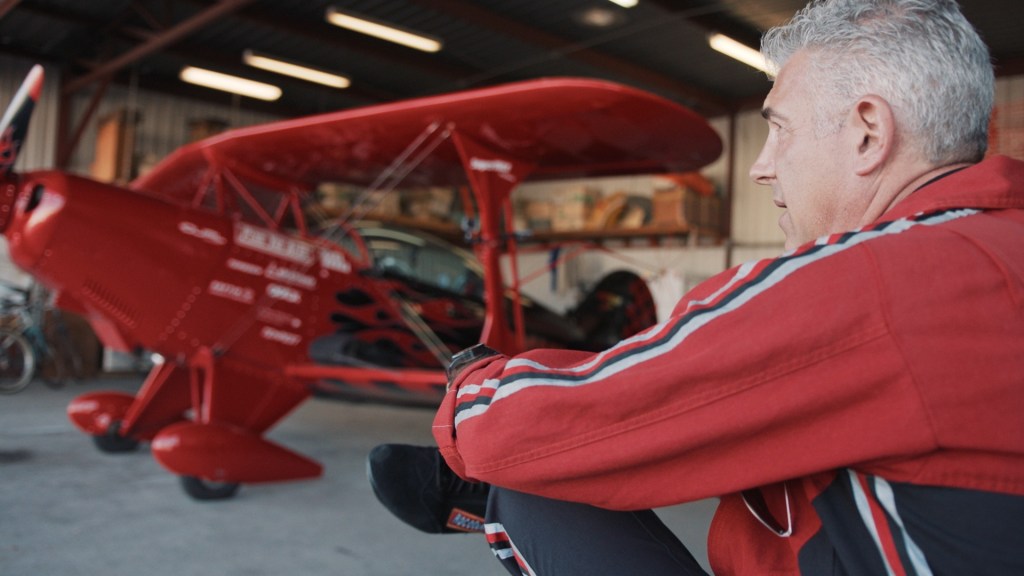 Watch This Aerobatics Pilot Perform An Inverted Flat Spin