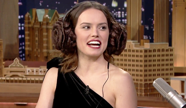 Daisy Ridley Does Princess Leia During 'Star Wars' Whisper Challenge