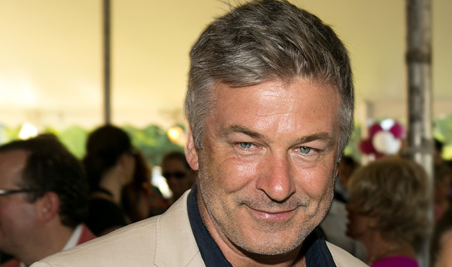 Alec Baldwin Attacks John Oliver & Stephen Colbert For Dustin Hoffman