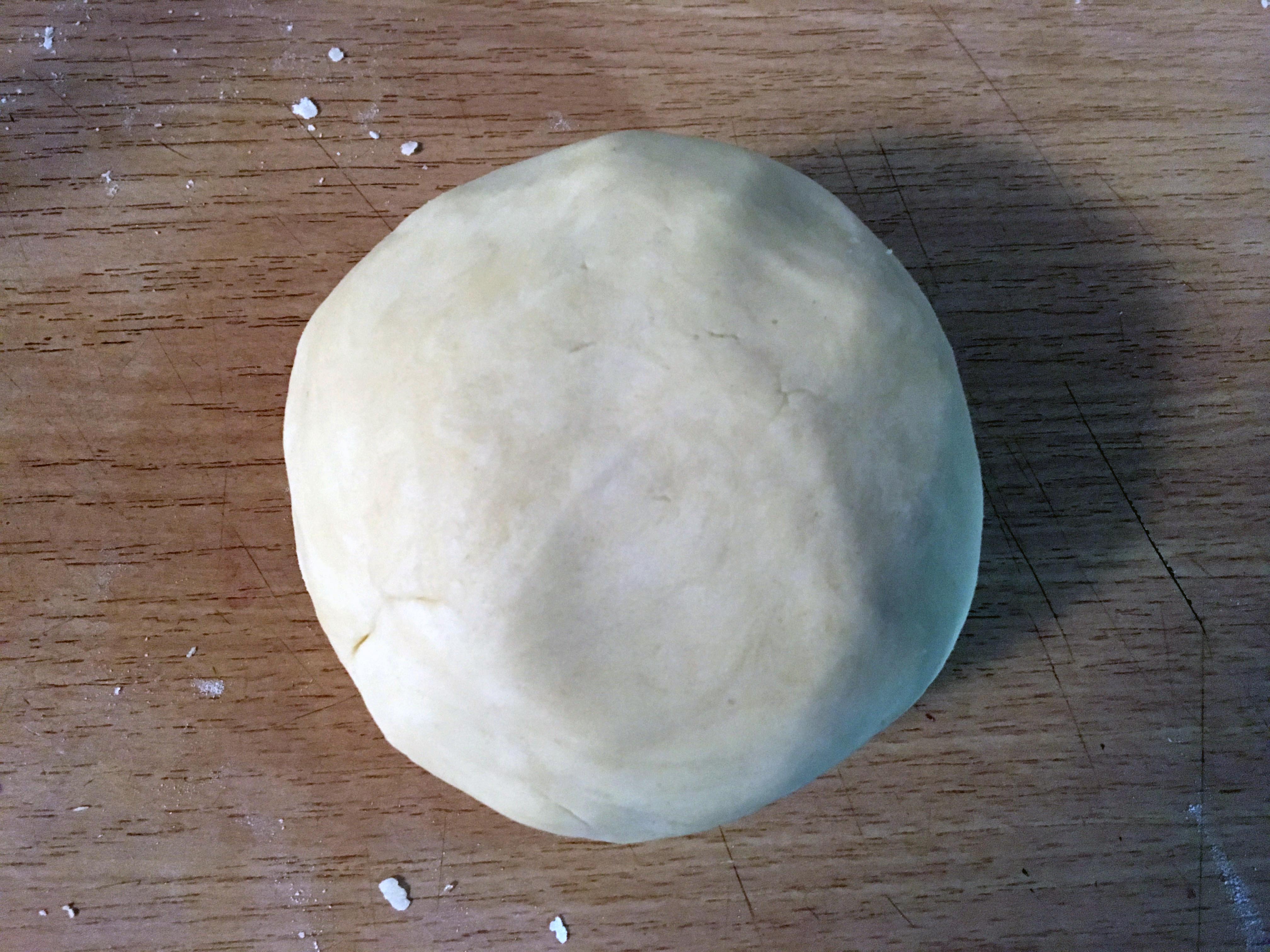 Celebrate The Return Of 'Peaky Blinders' By Making Our Steak & Ale Pie