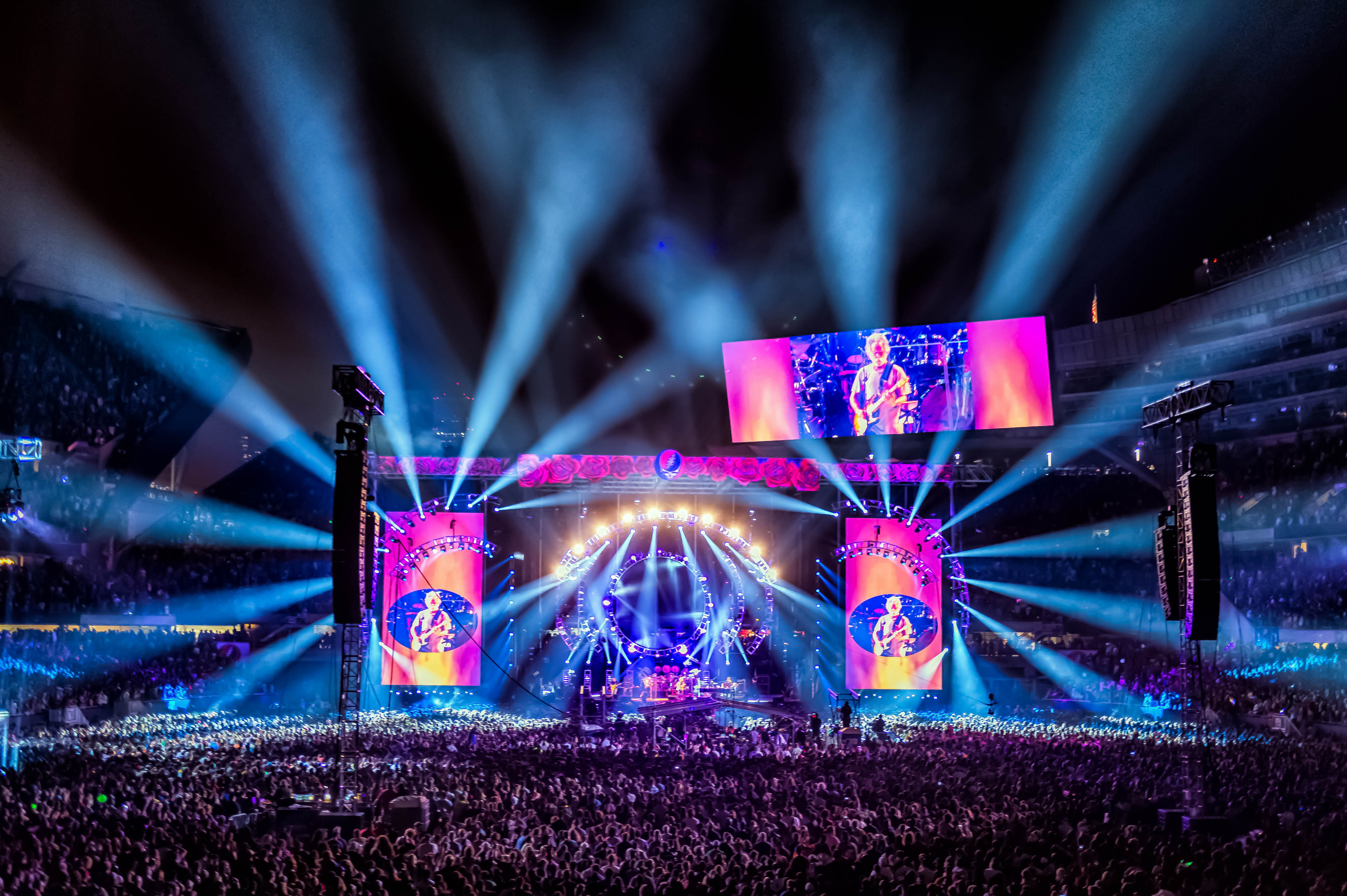 This Photographer Lays Down What You Need To Capture Festivals