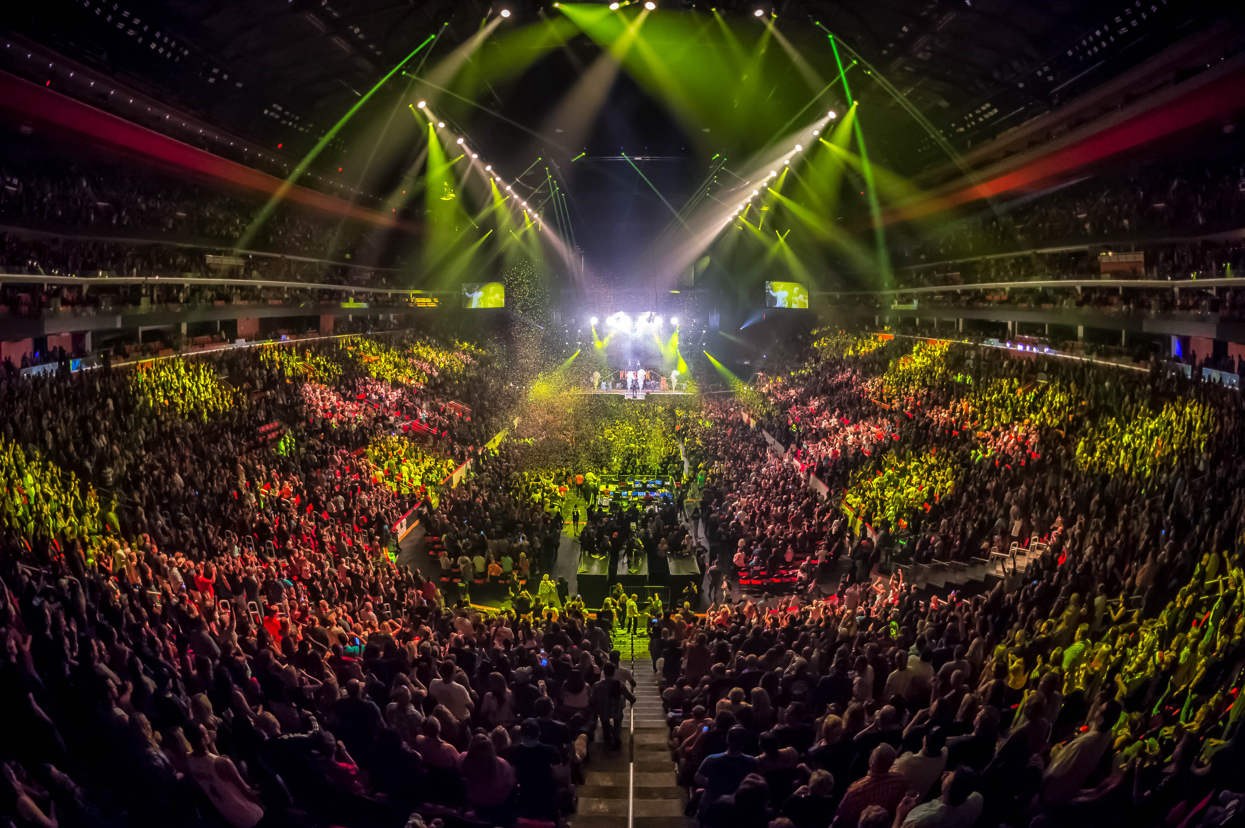 This Photographer Lays Down What You Need To Capture Festivals