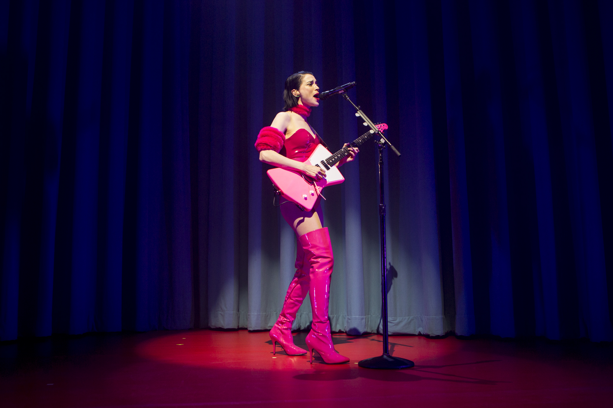 St. Vincent Concert Review And Photos: Hollywood Palladium