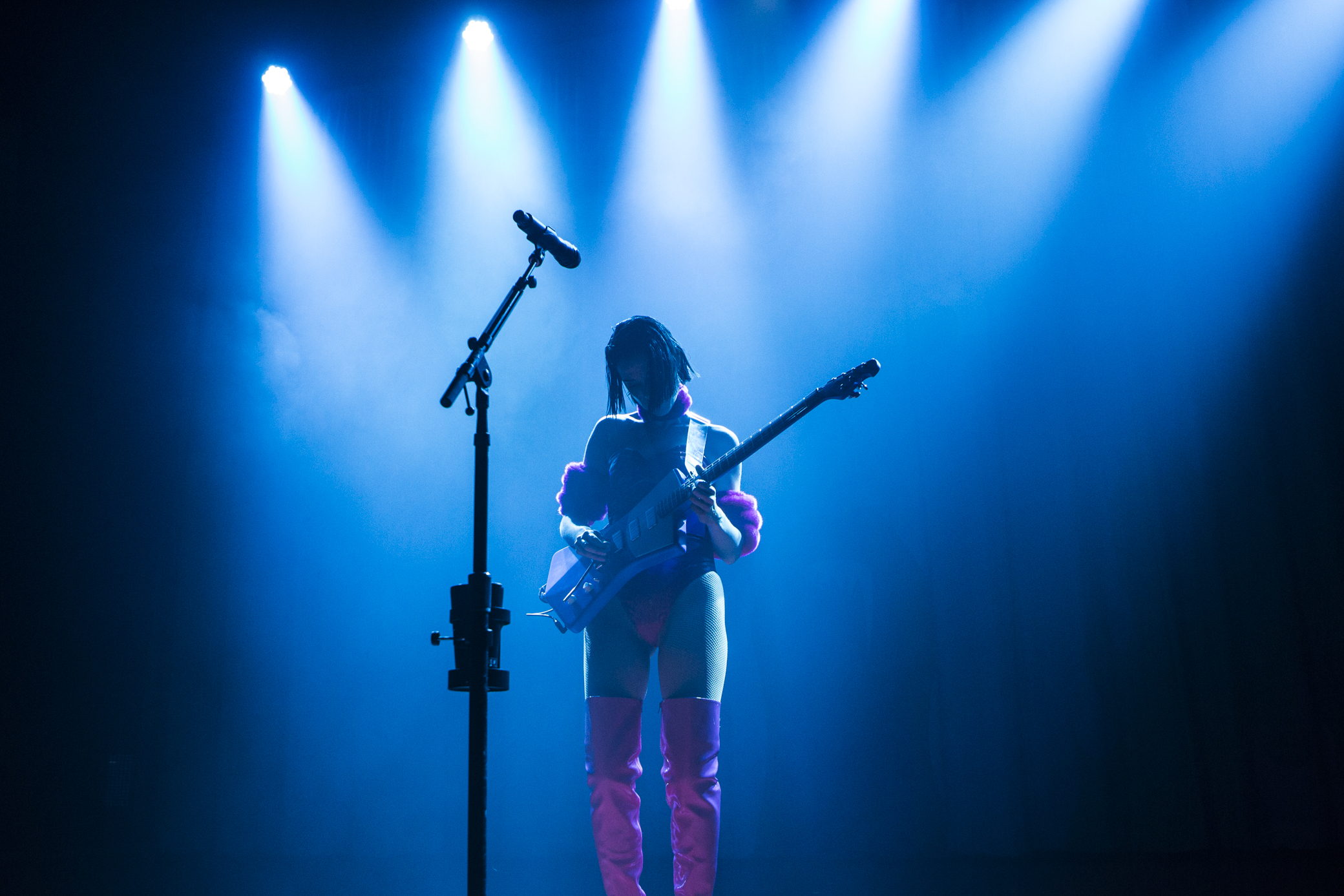 St. Vincent Concert Review And Photos: Hollywood Palladium