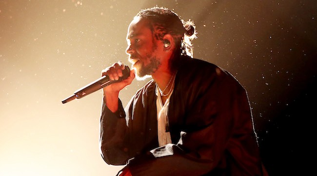 Kendrick Lamar's 'DAMN' Sells A Million Copies