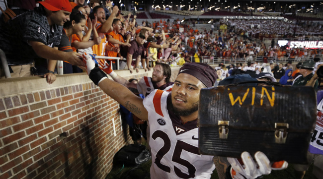 Watch Virginia Tech Come Out To ‘Enter Sandman’ Against Notre Dame