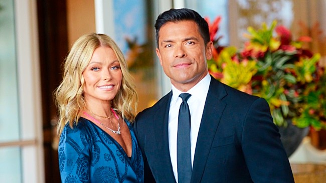 'Riverdale' Casts Kelly Ripa As Mark Consuelos's Character's Mistress