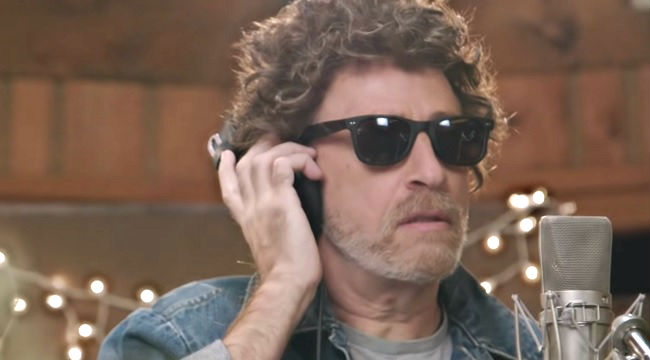 [WATCH] Jon Stewart, Patton Oswalt, Samantha Bee Celebrate Christmas