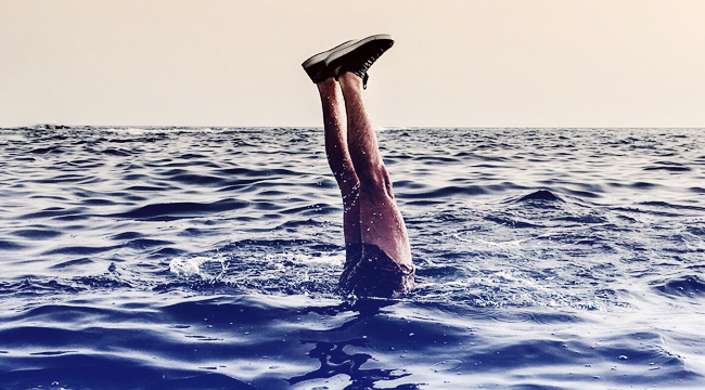 A Guy Jumped Off A Royal Cruise Ship Balcony For Instagram Views