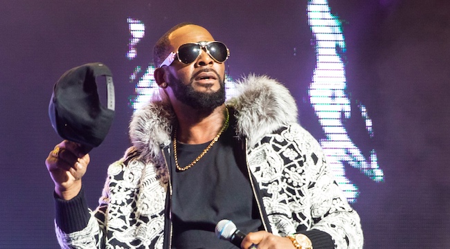 A Plane With An R. Kelly Protest Banner Flew Over Sony's Offices