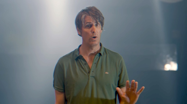 Stephen Malkmus' 'Viktor Borgia' Video Has A Pop Star Named 'Ariana'