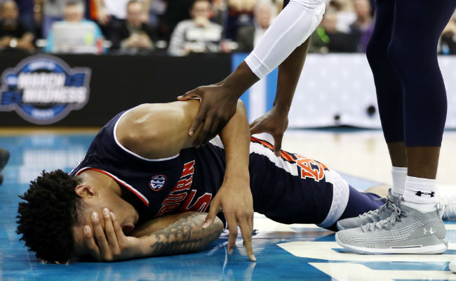 Auburn S Chuma Okeke Reportedly Suffered A Torn Acl Against Unc