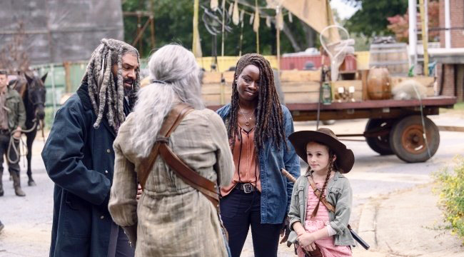 Weekend Preview: Amy Schumer 'Growing' & A Pivotal 'The Walking Dead'