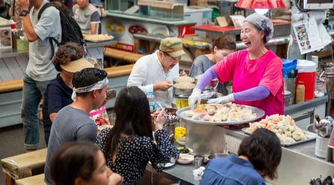 Street Food Trailer Is Here From Chef's Table Team