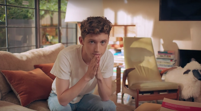 Watch Troye Sivan Is Uncomfortable Being Called A Gay Icon