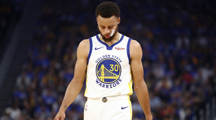 Steph Curry Suffered A Broken Left Hand After Aron Baynes Fell On Him