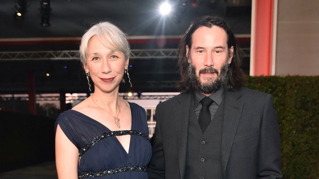 Helen Mirren Is Flattered By Keanu Reeves' Girlfriend Comparison