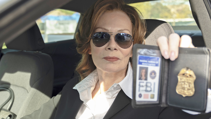 'Watchmen' Unveils More On Doctor Manhattan Twist With Peteypedia File